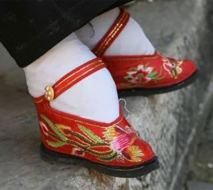 The Last Woman To Follow Chinas 1000 Year Old Foot Binding Tradition