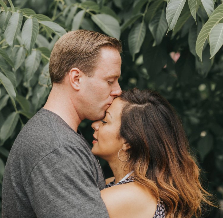 8 Different Types Of Hugs And What They Say About Your Relationship
