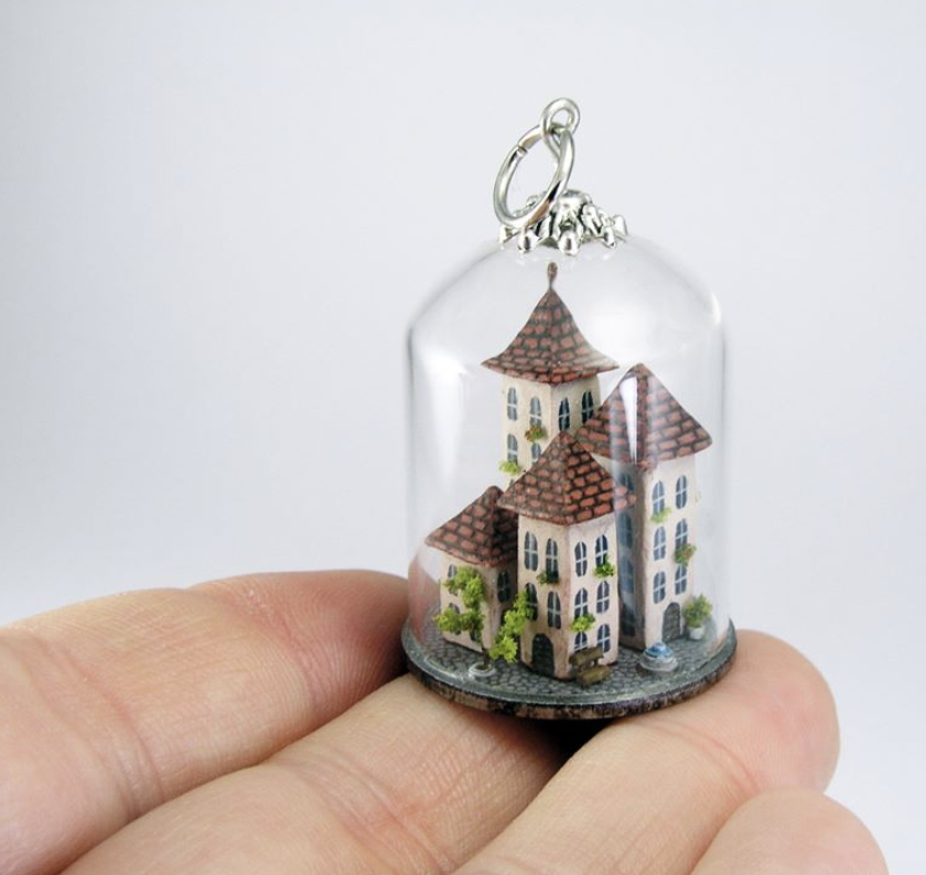 These 30 Tiny Objects Have Their Own Little World Inside Them - Small Joys