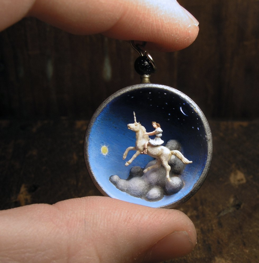 These 30 Tiny Objects Have Their Own Little World Inside Them - Small Joys