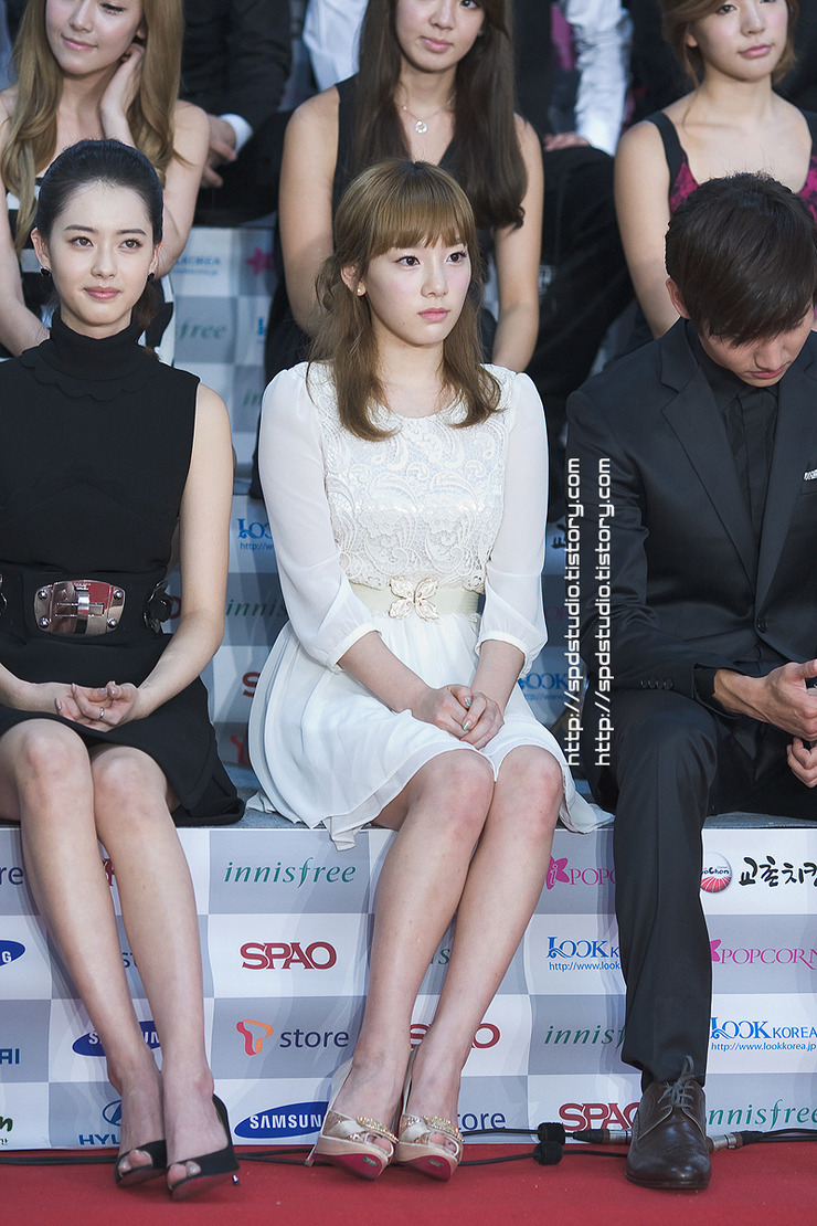 싱글벙글 배우 vs 아이돌 차이.jpg - Newsnack