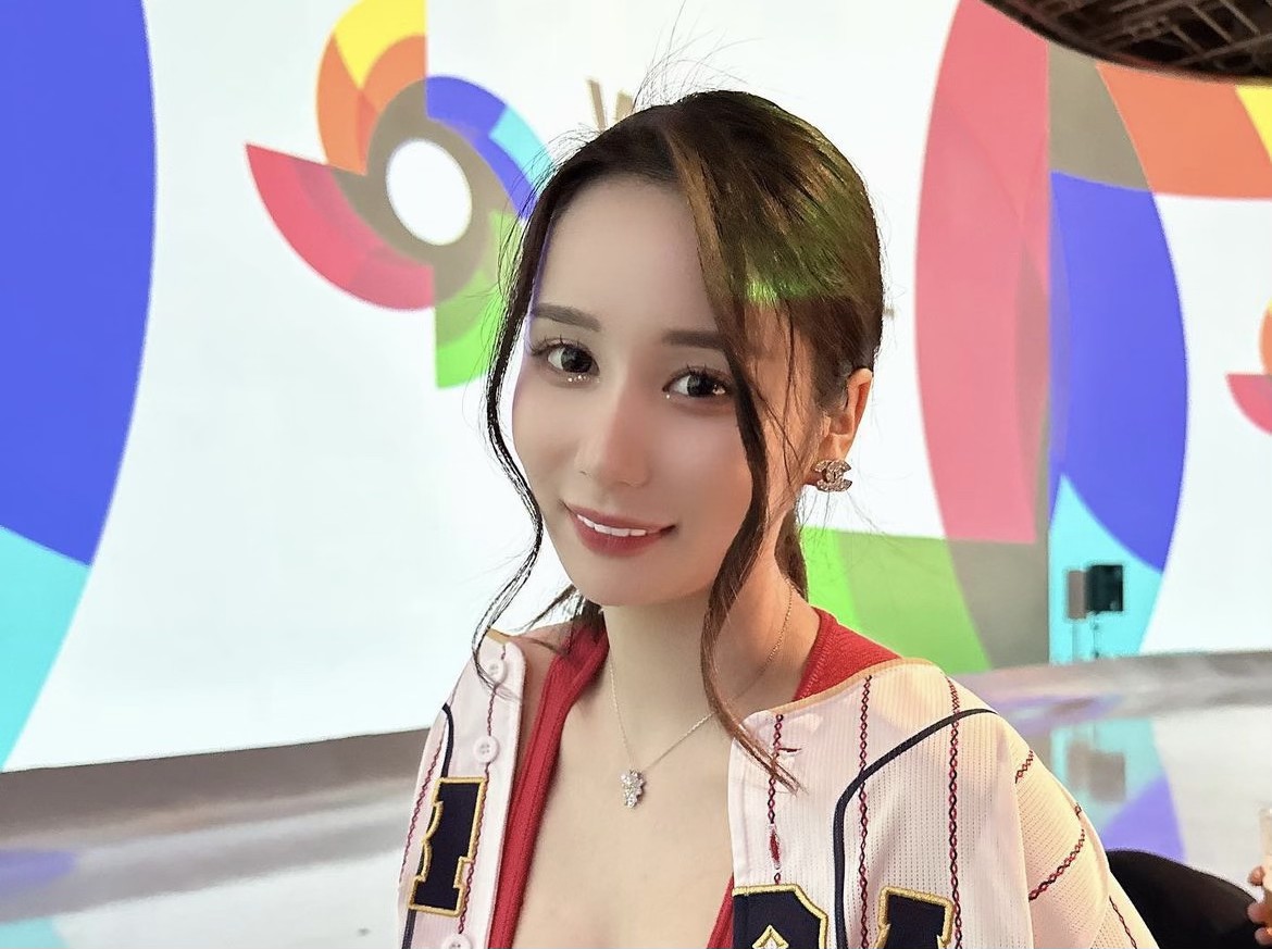 「なんで下 姿なの？」SNSフォロワー数120万人の女性の外出した服装に「普通に通報レベル」「TPOって知らないの？」 - Hachibachi