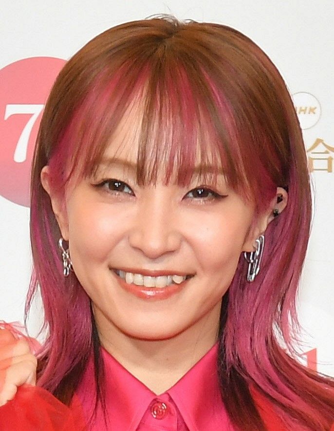 Lisa、第一子出産を報告し祝福の声上がるも「よく子供作れたな」「旦那さんのことは許してるんですね。」 Hachibachi