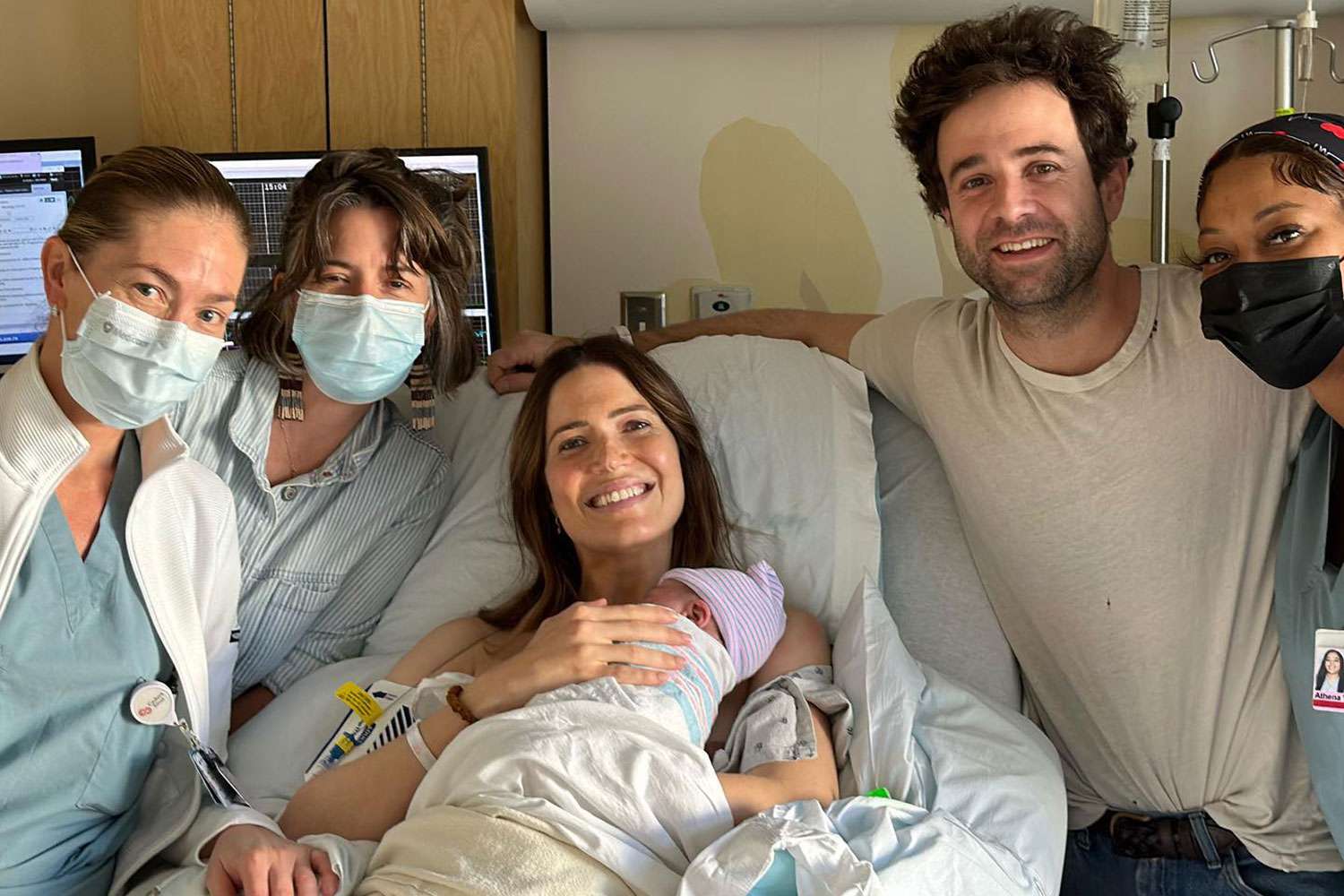 BREAKING: Mandy Moore Devastated After Son Diagnosed With Medical Syndrome After Waking Up With ...