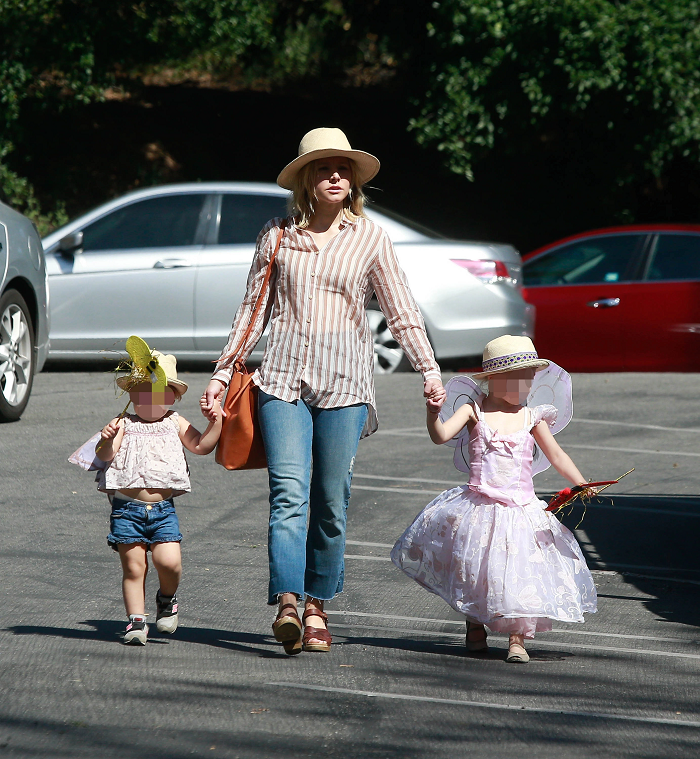 Just In Kristen Bell Slammed After Revealing She Lets Her Two Young