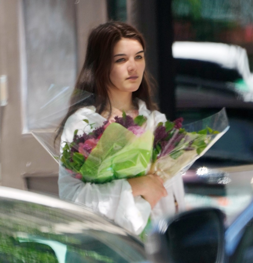 Suri Cruise Celebrates Her 18th Birthday With No Sign Of Her ‘estranged