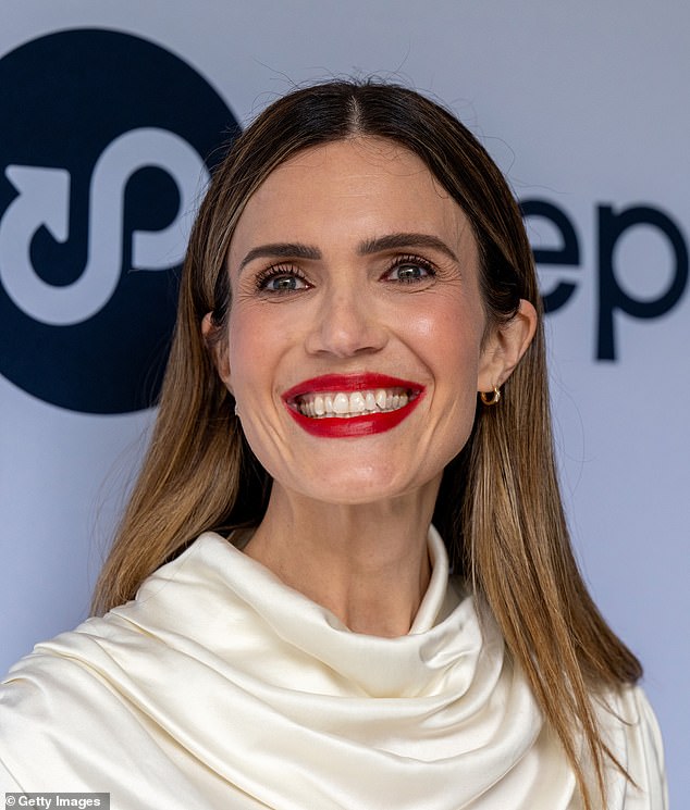 Popular actress Mandy Moore shocks fans with 'unrecognizable' appearance after suffering ...